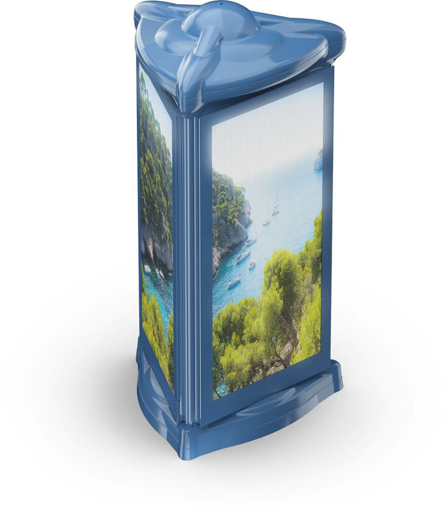 Three-sided Digital Pylons - TRYO - Digital Signage & Digital Advertising